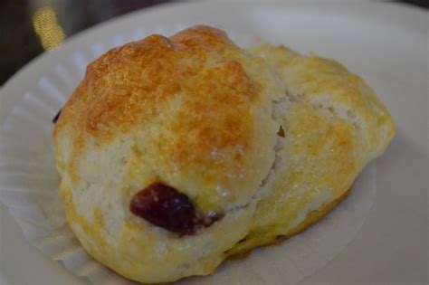 Food Punk Liliha Bakery Best Butter Rolls On The Island