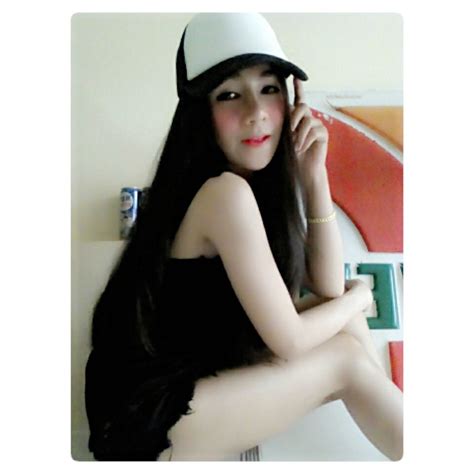 รับงานสกรีน งานปัก จำหน่ายเสื้อยืดเสื้อโปโล By Winnie Win