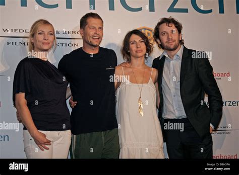 Nadja Uhl Til Schweiger Jana Palaske Christian Ulmen L R An Den