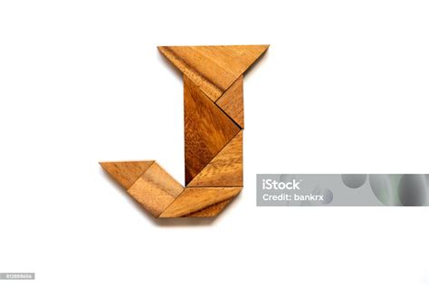 영어 알파벳 편지 하얀 바탕에 J 모양으로 나무 퍼즐 퍼즐 건축하기에 대한 스톡 사진 및 기타 이미지 건축하기 계획 공부