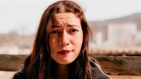 11 Things Average People Think Are Status Symbols That Mean Nothing To Highly Intelligent Minds