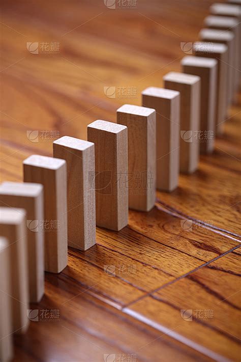 多米诺骨牌效应