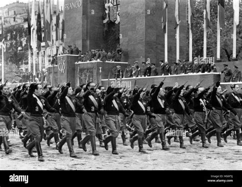 Milizia Fascista Immagini E Fotos Stock Alamy