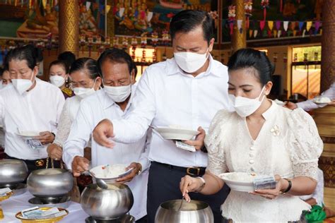 សម្តេចពញាចក្រី ហេង សំរិន អំពាវនាវអាជ្ញាធរជួយសម្រួល