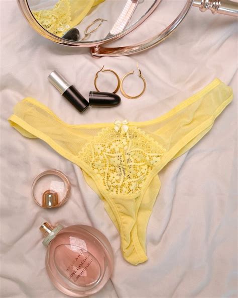 Pantie Less Rainbow Amarillo Valence Lingerie Tu Tienda On Line