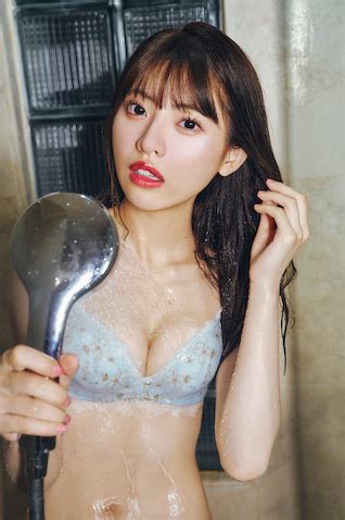 元AKB48 真楪伶1st写真集より濡れランジェリー姿が解禁大人になった一面もぜひ見て ENTAME next アイドル情報