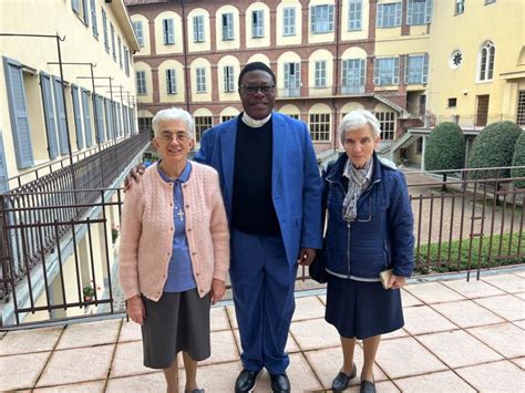 Monseigneur Bruno Ateba Edo En Visite En Europe Chez Les Anciens