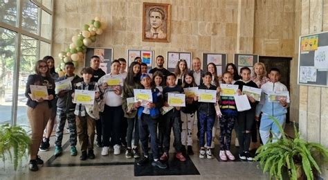 Златко Живков награди победителите в детския конкурс за рисунка и есе „Живеем заедно и хармонично“