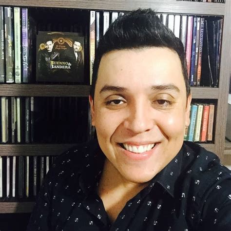 Compositor Juliano Freitas Sertanejo Oficial