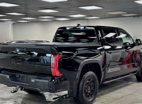 Купить Toyota Tundra Crew Max в автосалоне Monza