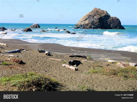 Waves Crashing Onshore Image And Photo Free Trial Bigstock