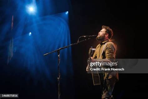 Passenger Singer Photos And Premium High Res Pictures Getty Images
