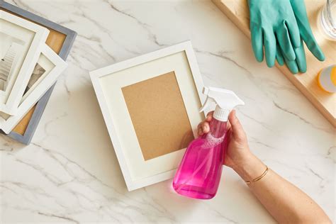 How To Clean Plexiglass In 5 Easy Steps