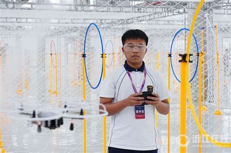 四千青少年 竞技无人机