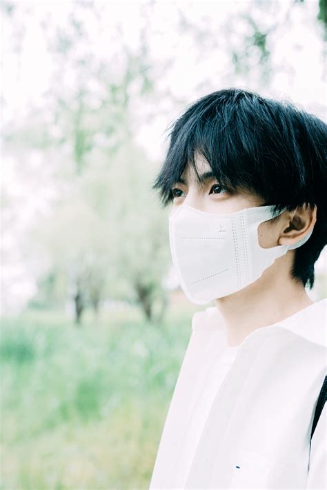 미술그림언어 20220618 하얀 후카를 입은 소년 V2ph