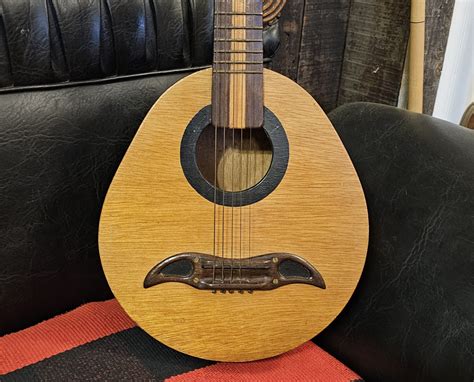 Flat Back 6 String Mandolin 1940s Pear Shaped Body Nice Flat Back 6 String Mandolin 1940s Pear Shaped Body Nice