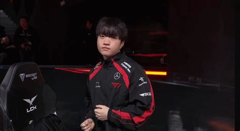 프로게이머의 흔한 세레모니