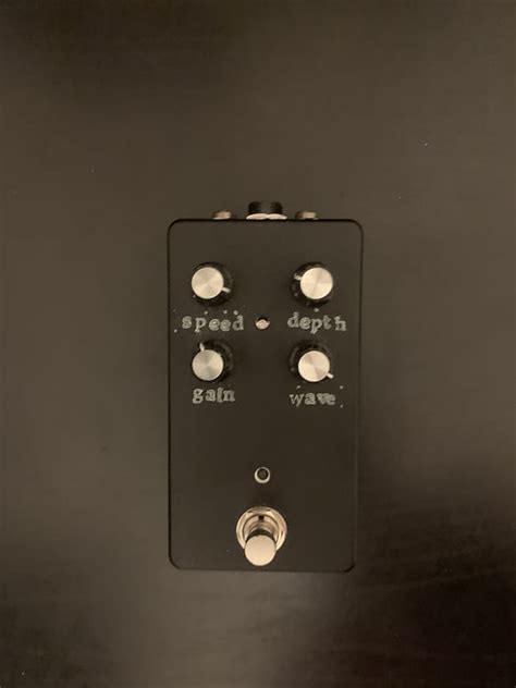 diy shoot the moon tremolo reverb