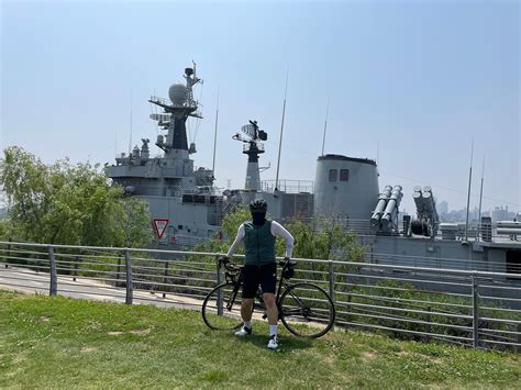 한강 북단 서울함 공원을 지나가다 한컷 라이딩 커리어 컨설턴트 스티브리 Facebook