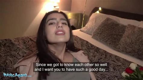 Public Agent Aaeysha Gets Fucked By Big Cock On Valentines Day