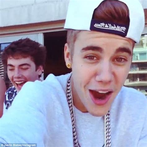 Justin Bieber Is Photographed Spitting On His Hotel Balcony Before