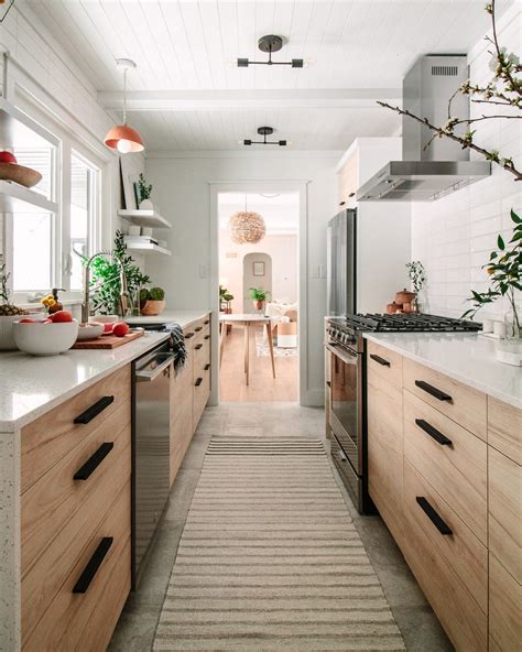 30 Great Galley Kitchen Ideas To Maximize Your Space