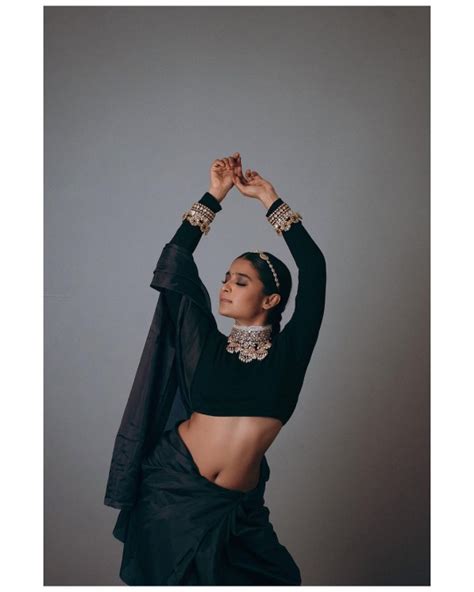 chaitra achar photos [hd] latest images pictures stills of chaitra