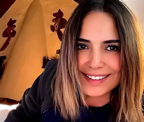 Ese Momento Cuando Tus Pasos Van Sonando En La Escalera Me Vuelvo Loca Mi Sangre Hierve Y Mi