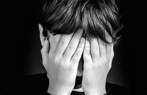 Жестокост Ученици измъчват и удрят дете със специални потребности в Силистра Lupa Bg