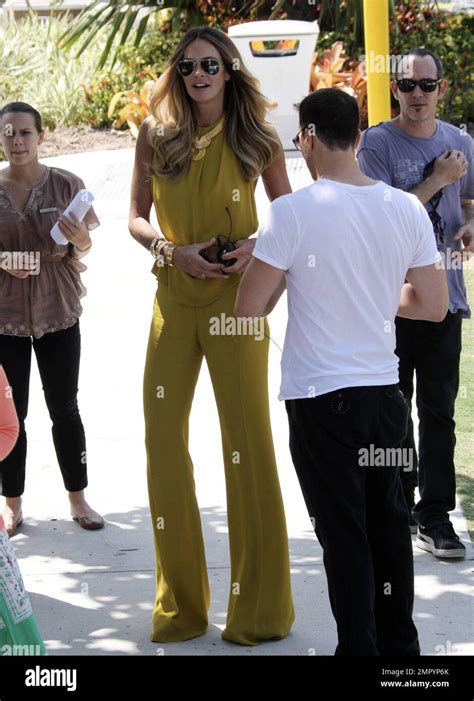 Elle Macpherson Tapes A Segment Believed To Be For Her New Reality Show