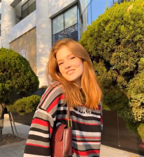 Pin By Mayanne On Katya S Girls With Red Hair Beautiful Redhead