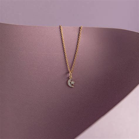 Buy Starry Moon Dimaond Pendant Online Caratlane