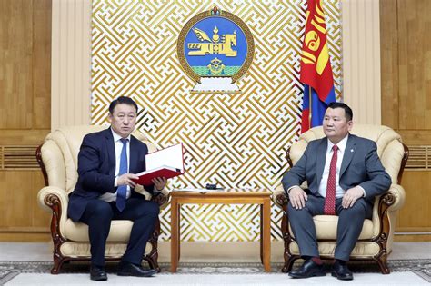 ГАЗРЫН ТУХАЙ ХУУЛЬД НЭМЭЛТ ӨӨРЧЛӨЛТ ОРУУЛАХ ТУХАЙ ХУУЛИЙН ТӨСЛИЙГ