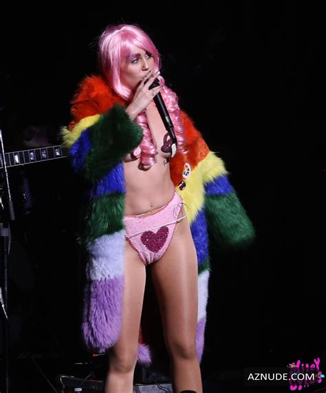 Miley Cyrus Sexy In A Concert In Vancouver 14122015 Aznude
