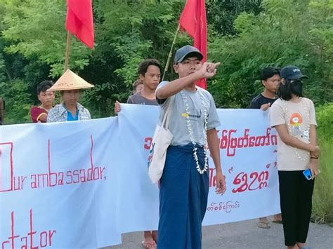 Khit Thit Media On Twitter ယင်းမာပင် လူထု သပိတ် စစ်ကြောင်း ဦးကျော်မိုးထွန်းကို သံအမတ် အဖြစ် ဆက