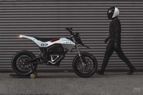 This Custom Zero Fxs Electric Bike Was Inspired By Bruce Lee Maxim