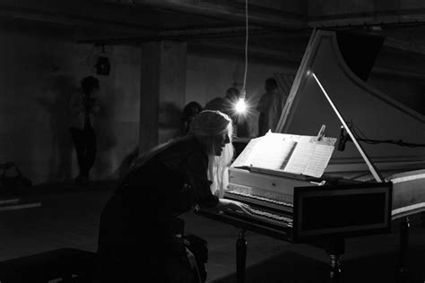 Exposé Online Artist Info Jane Chapman