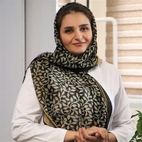 دکتر مریم روشنی جراح و متخصص چشم در سعادت‌آباد مشاوره و رزور نوبت آنلاین