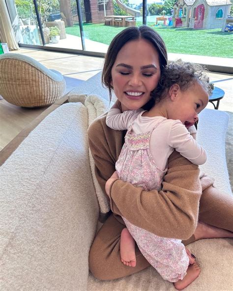 Chrissy Teigens Backyard At 175m Magical Pad With John Legend Is