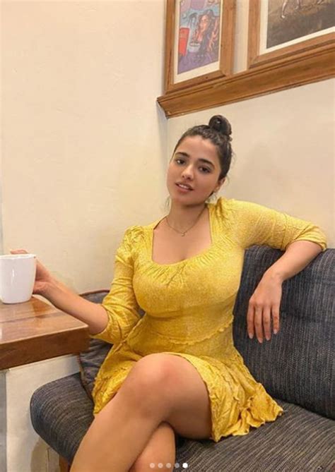 Film Romantic Girl Ketika Sharma Looking Most Stunning Invc