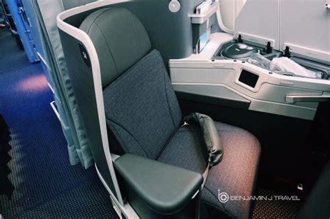 American Airlines Business Class 772 Retrofitted Benjamin J Travel