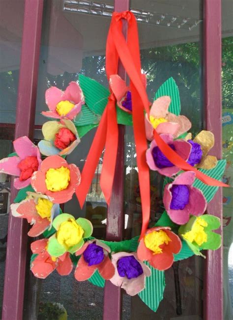 5ο ΝΗΠΙΑΓΩΓΕΙΟ ΚΑΛΑΜΑΤΑΣ ΠΡΩΤΟΜΑΓΙΑΤΙΚΟ ΣΤΕΦΑΝΙ ΜΕ ΑΝΑΚΥΚΛΩΣΙΜΑ ΥΛΙΚΑ Spring Crafts