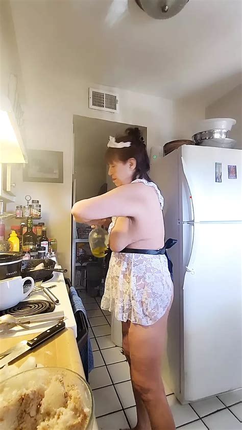 Cooking In My White Apron Amateur Amateur Porn Feat Zilah Luz By