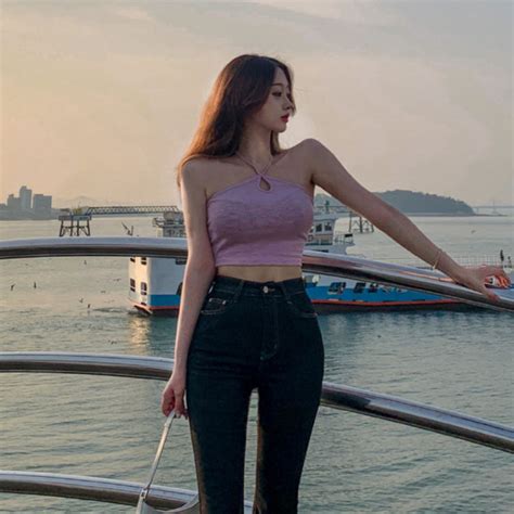 워너비뮤즈 무배🚀 번따룩💖시선집중 섹시 유니크 홀터넥 꼬임 나시 탑 골지 끈 슬리브리스 민소매 블라우스 흠뻑쇼 워터밤 페스티벌 페스티벌룩 아이보리 연보라 연두 소라 블랙