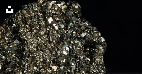 회색과 검은 색 돌 조각 사진 Unsplash의 무료 보석 이미지