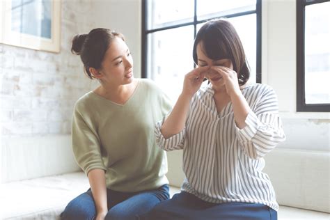 友人・同僚に「それは考えすぎ」とアドバイス 実は逆効果かも 相談されたときの上手な返し方、ng行為【専門家解説】 オトナンサー