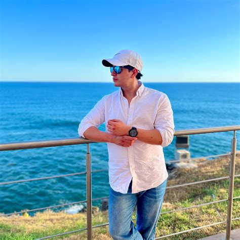 Carlos Sibrian Youtube