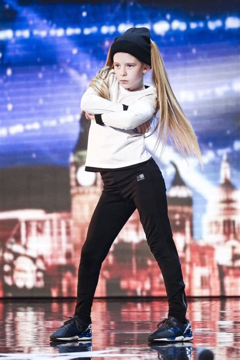 Paisley Kerswell Feet