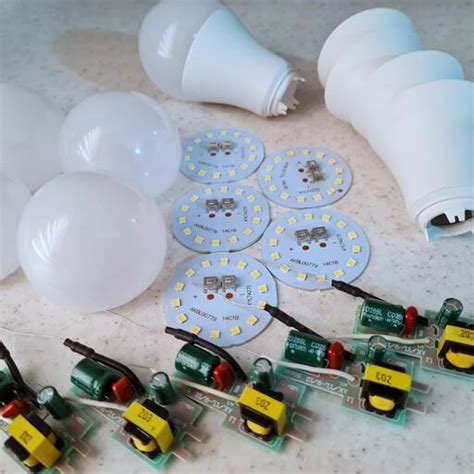 خرید و قیمت لامپ 12 وات ال ای دی جهت مونتاژ ، بدنه، حباب،هیتسینگ ،چیپ