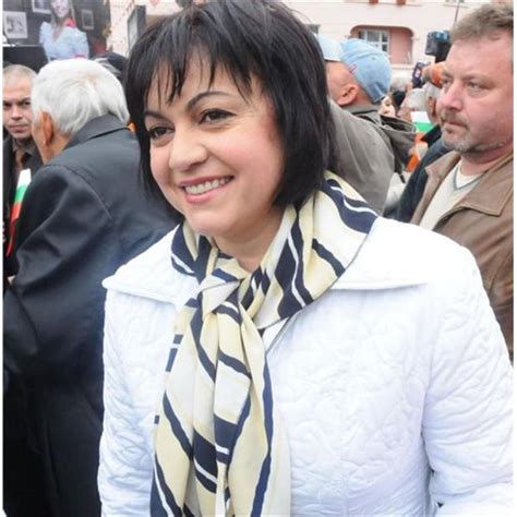 Увеличават парите за майчинство